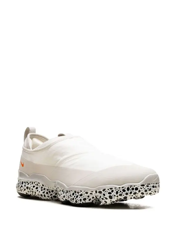 Nike Vapormax Moc Roam Electric Pack Sneakers - White