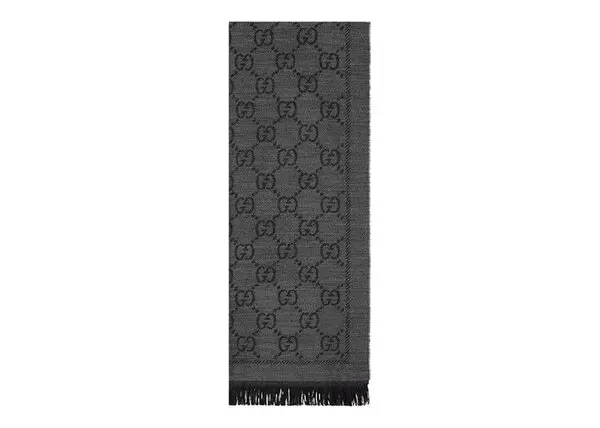 Gucci Gg Jacquard Pattern Knitted Scarf - Grey