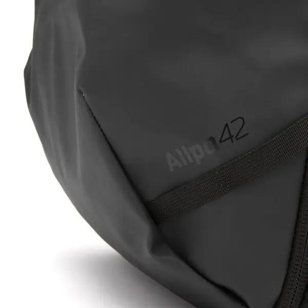 COTOPAXI Allpa 42l Travel Pack
