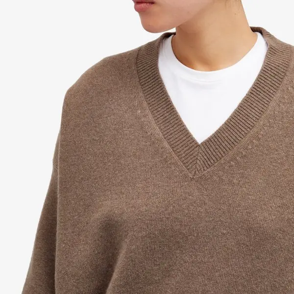 RÓHE Classic V-neck Jumper