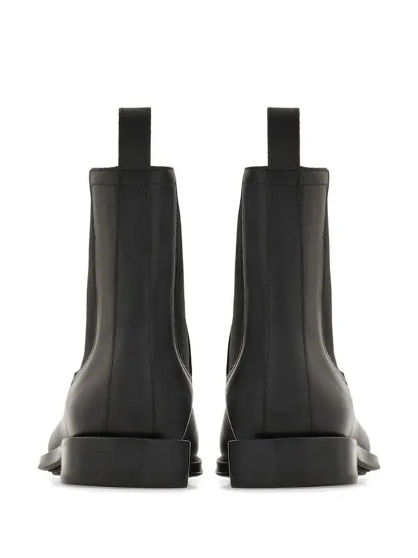 FERRAGAMO Leather Chelsea Boots - Black