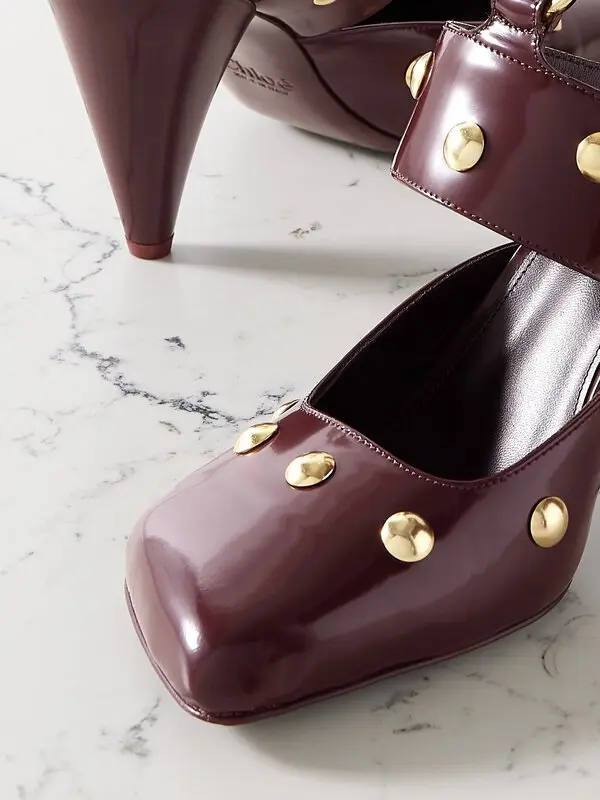 Chloé Jade Studded Patent-leather Pumps - Burgundy