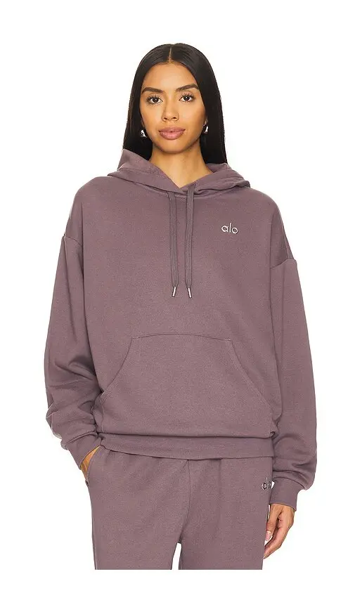 Alo Yoga Accolade Hoodie In Purple - Raisinette | Editorialist