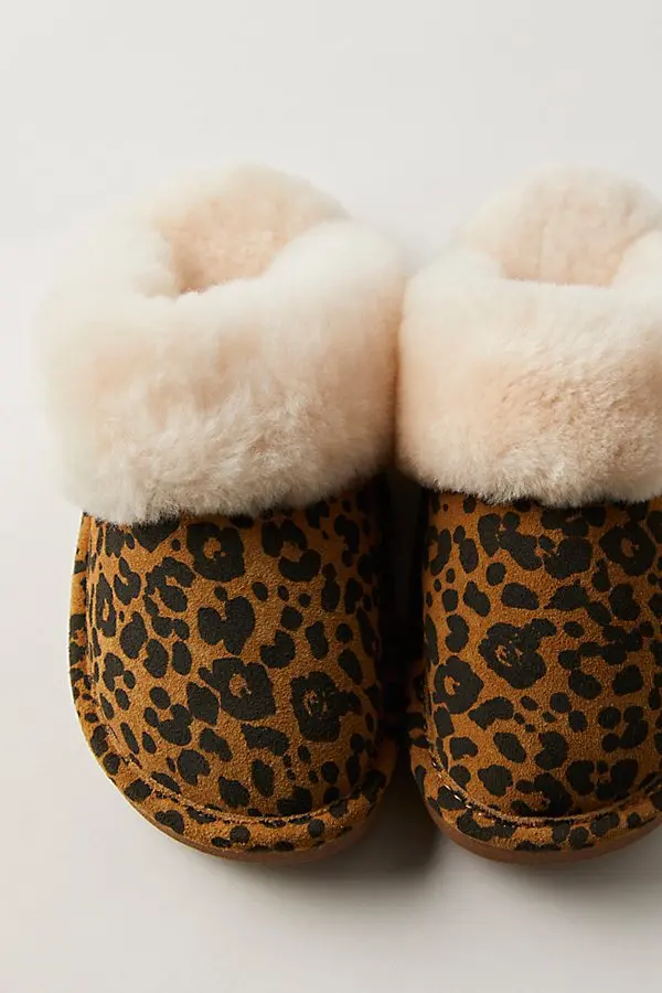 CLOUD NINE PAJAMAS Leopard Scuff Slippers