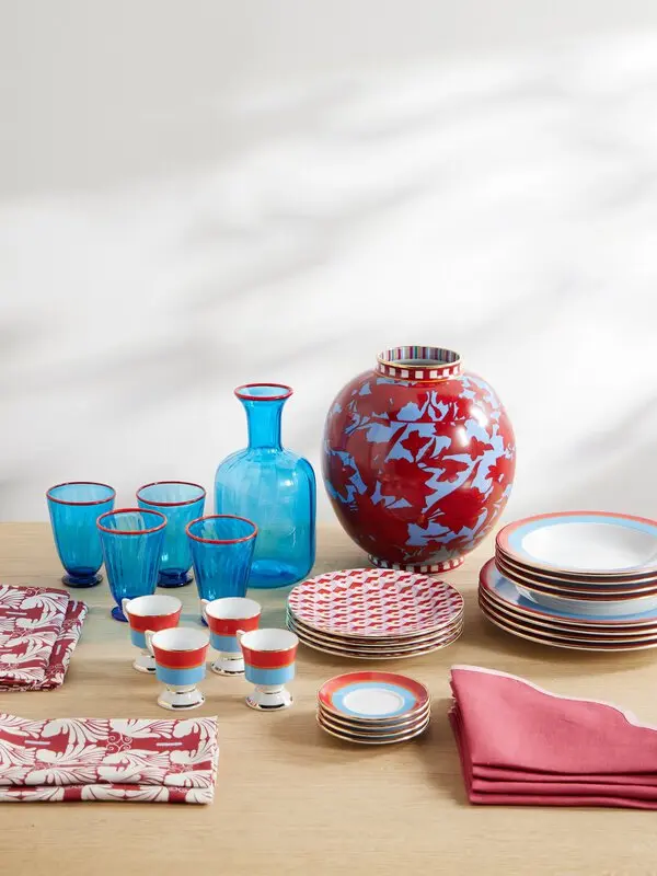 La DoubleJ 34-piece Porcelain, Glass And Linen Dinner Set
