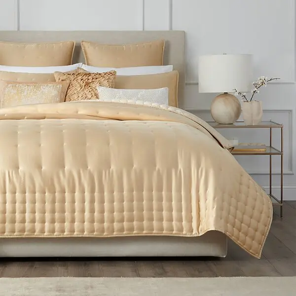 Donna Karan New York Hammered Silk And Cotton Quilt, King - Gold