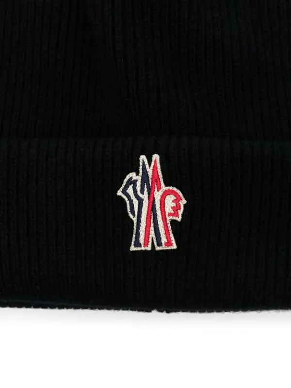 Moncler Ribbed Embroidered-logo Beanie - Black
