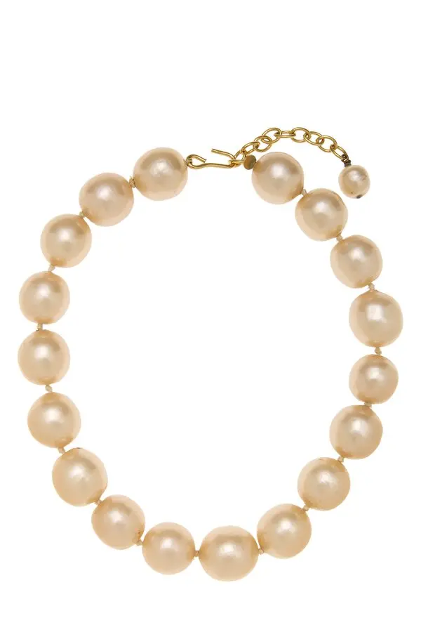 Chanel Faux Pearl Necklace - Pink