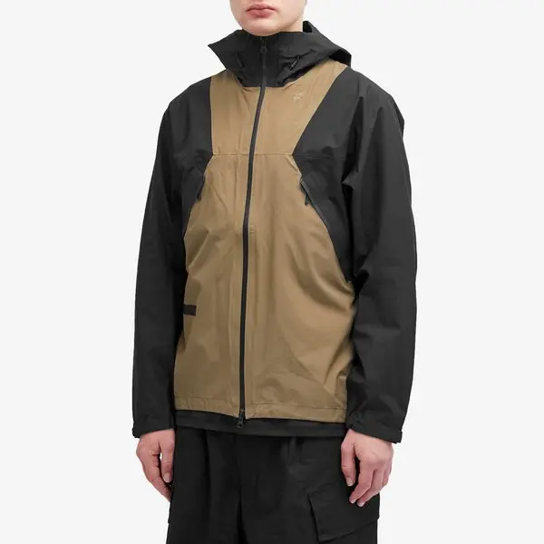 Goldwin Pertex Shieldair Mountaineering Jacket In Black/Desert 