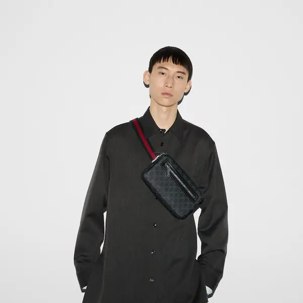 Gucci Gg Supreme Sling-Back Bag - Black | Editorialist