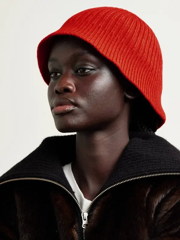 Arch4 Xander Ribbed Cashmere Bucket Hat