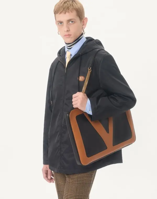Valentino Garavani Nylon Hooded Windbreaker With Vlogo Patch - Black
