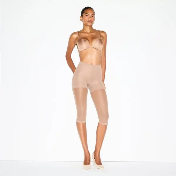 SKIMS Shaping Capri Tights | Deep Neutral | | Hosiery - Sienna
