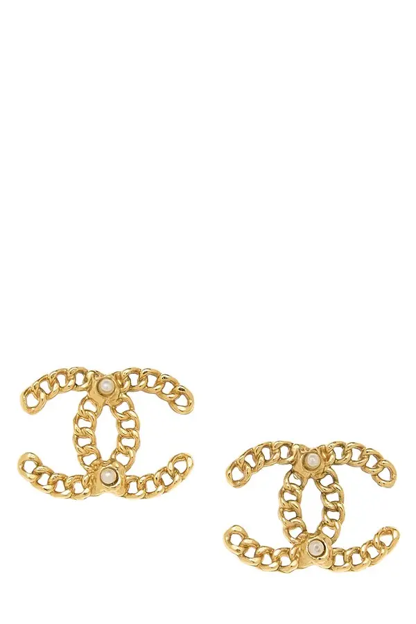 Chanel Cc Stud Earrings - Gold