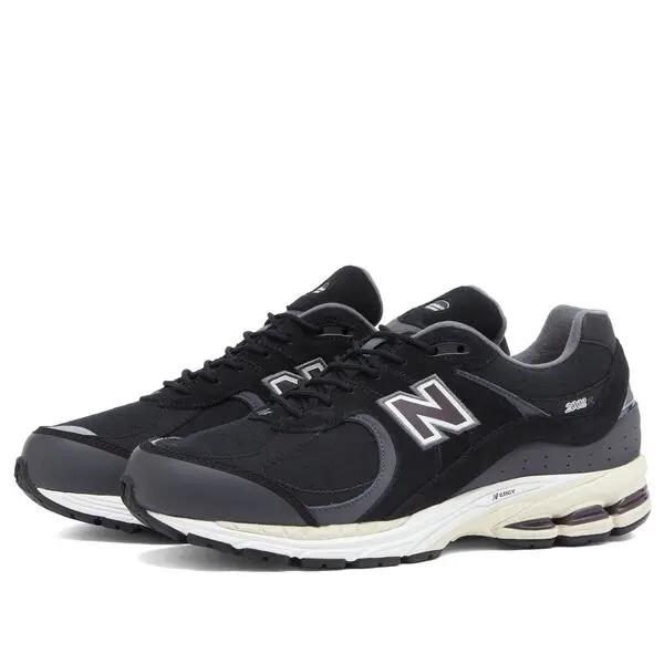 NEW BALANCE M2002rxt Sneakers