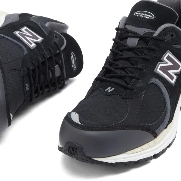 NEW BALANCE M2002rxt Sneakers