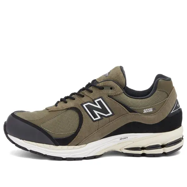NEW BALANCE 2002 Gore-tex Sneakers