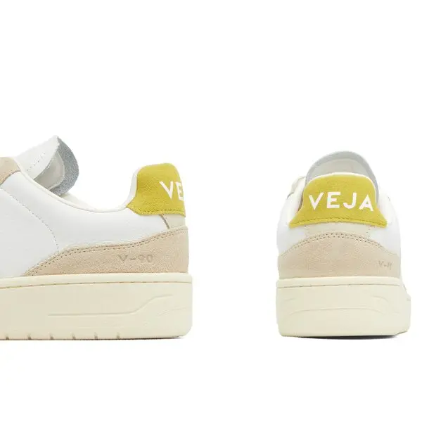 VEJA V-90 O. Sneaker