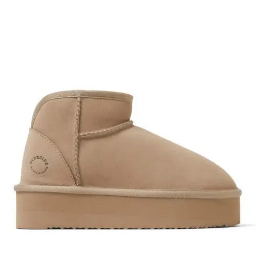 DEARFOAMS Fireside Kingston Genuine Shearling Platform Bootie - Sand