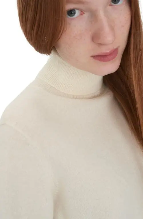 Gobi Cashmere Cashmere Turtleneck Sweater - Marshmallow