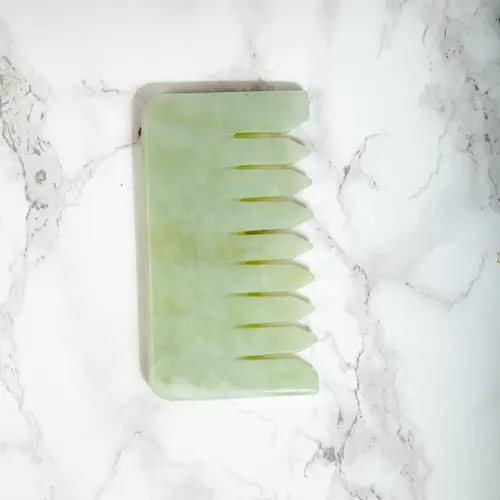 WHITE LOTUS BEAUTY Luxurious Jade Crystal Gua Sha Comb