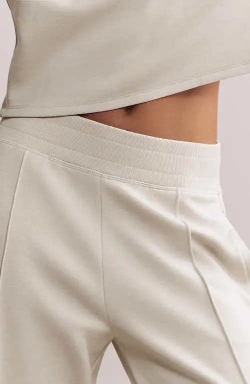 RHONE Dreamglow Trousers - Sand