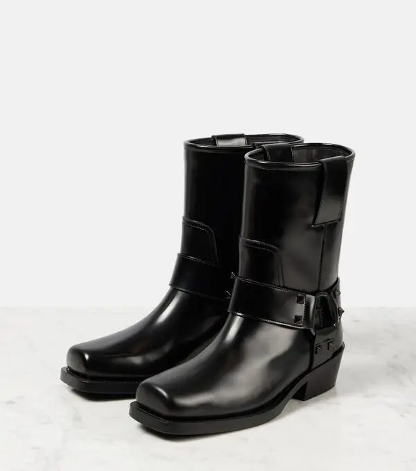 Valentino Garavani Rockstud Leather Boots - Black