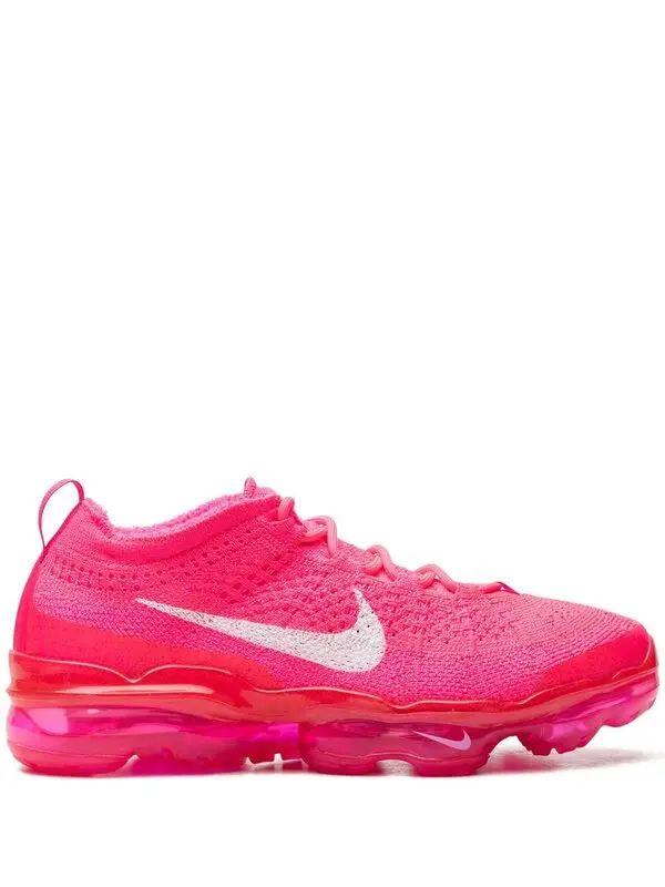 Nike Flyknit Sneakers - Pink
