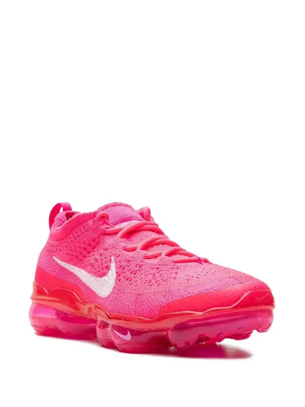 Nike Flyknit Sneakers - Pink