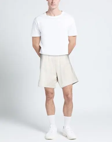 JORDAN Shorts & Bermuda Shorts - Grey