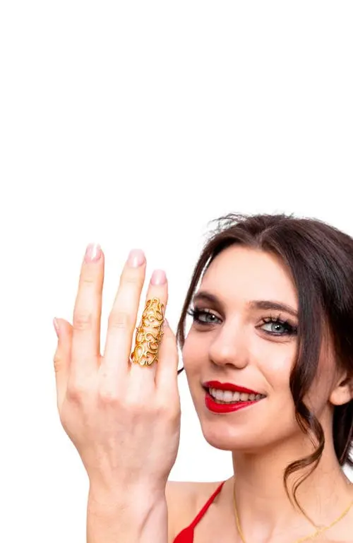LUCY QUARTERMAINE Elements Armour Ring - Gold