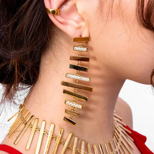 LUCY QUARTERMAINE Wind Chime Dangle Earrings - Gold