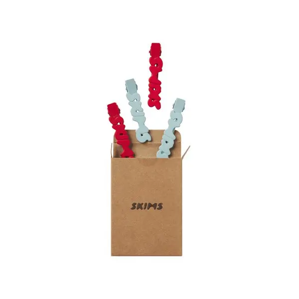 Skims Matte Logo Hair Clip Set - Frost And Cranberry  display picture 3