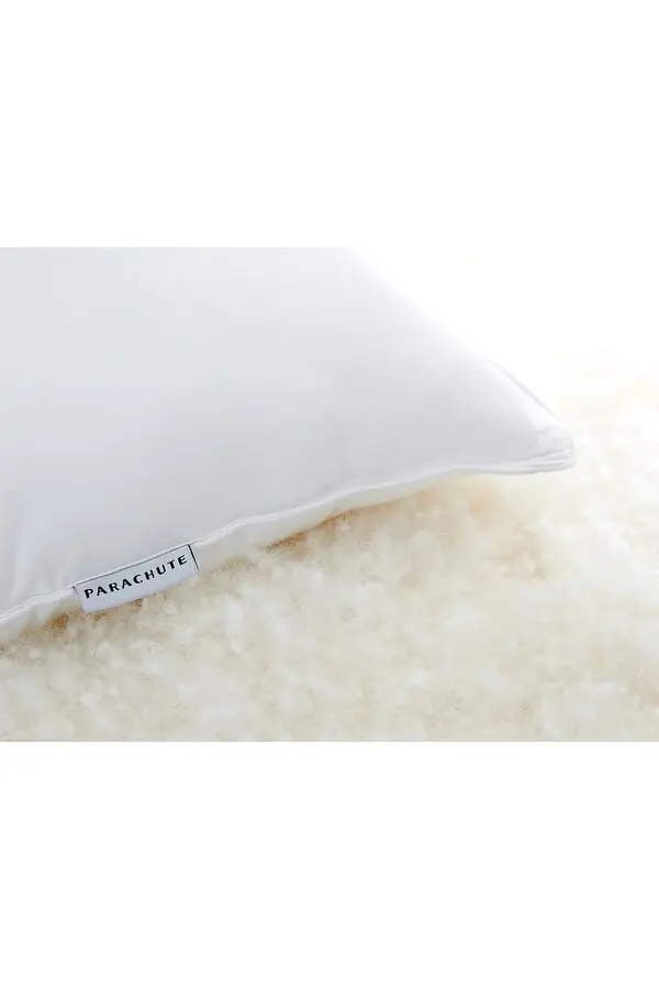 PARACHUTE Medium Down Pillow In White