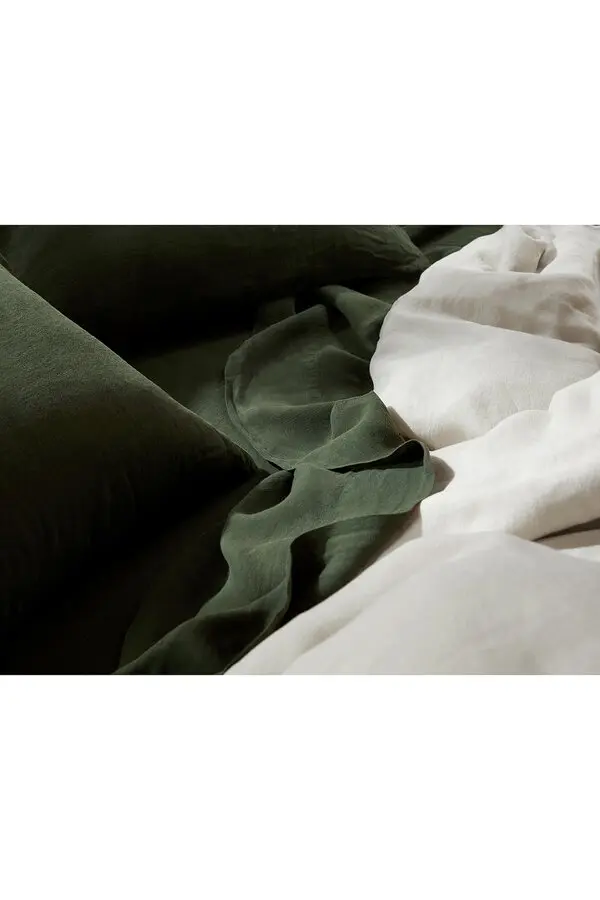 PARACHUTE Linen Pillowcase Set In Green