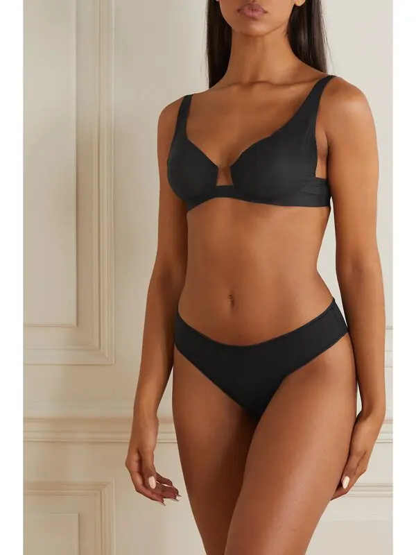 SKIMS Naked Plunge Bra