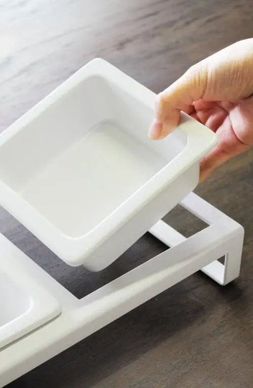 YAMAZAKI Elevated Double Bowl Pet Diner
