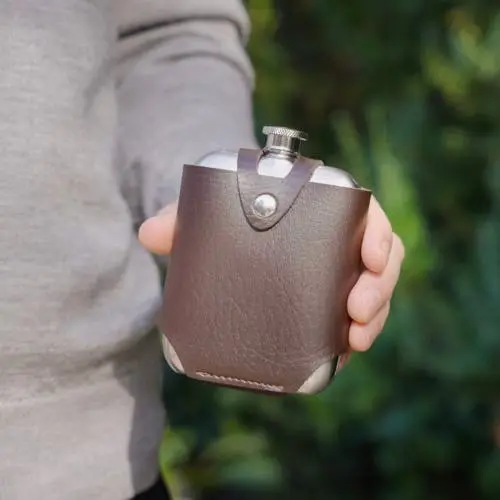 VISKI Flask And Traveling Case In Stainless Steel