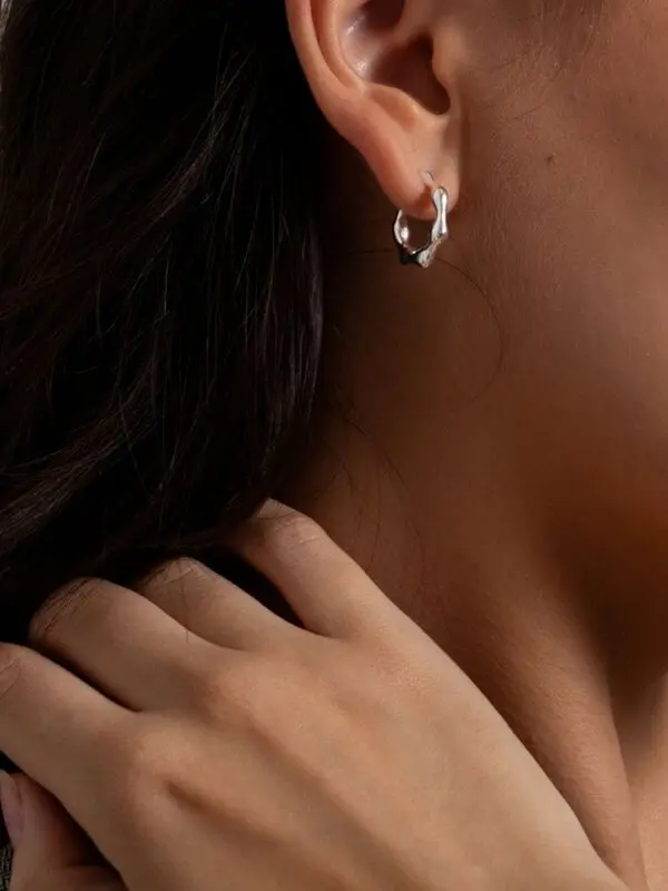 DOWER & HALL Hinged Huggie Hoop Earrings - Silver
