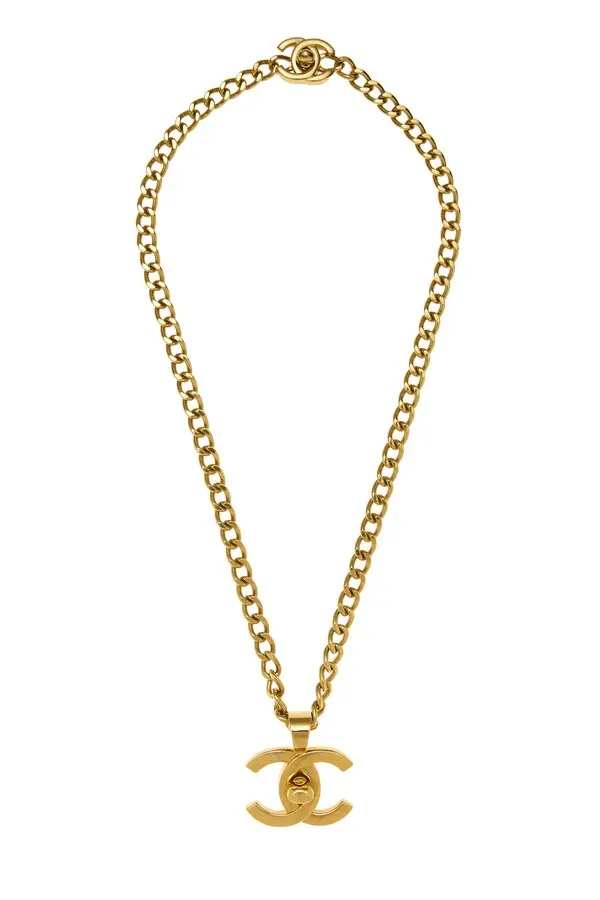 Chanel Cc' Turnlock Pendant Necklace - Gold