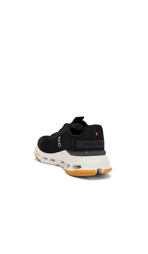 On Cloudnova Form 2 - Black