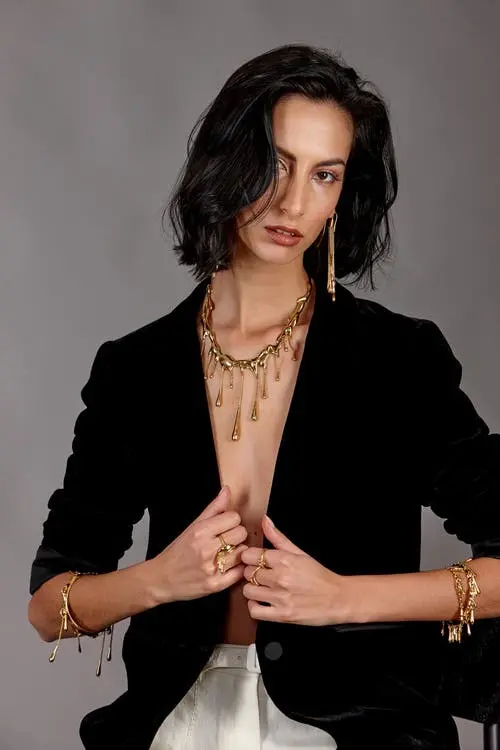 LUCY QUARTERMAINE Open Drop Ring - Gold