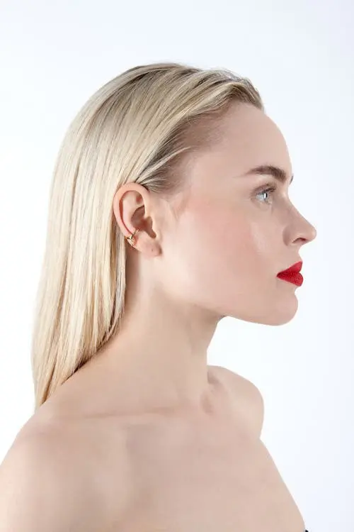 LUCY QUARTERMAINE Vermeil Drop Ear Cuff - Gold