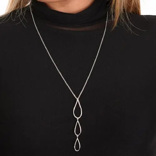 LUCY QUARTERMAINE Tri Petal Long Pendant