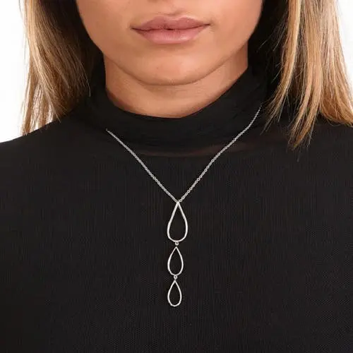 LUCY QUARTERMAINE Tri Petal Long Pendant