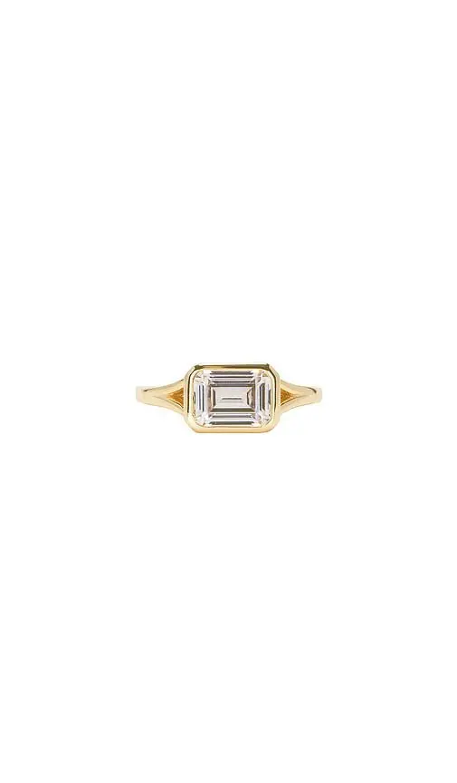 Shashi Emerald Cut Bezel Ring - Gold