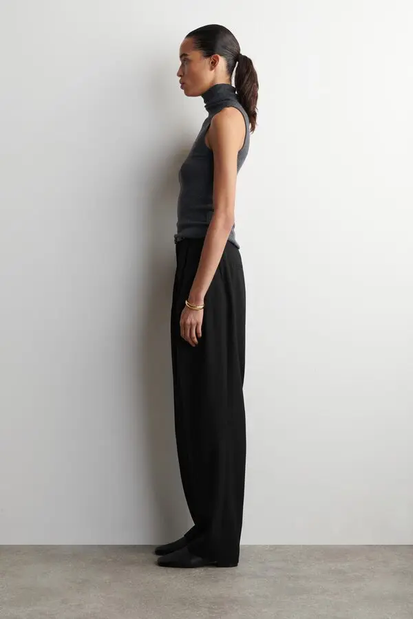 Cos Pleated Wool-blend Tapered Pants - Black