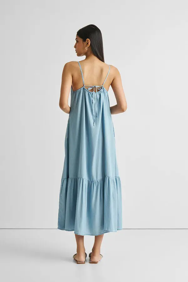 REISTOR Flowy Maxi Dress - Blue