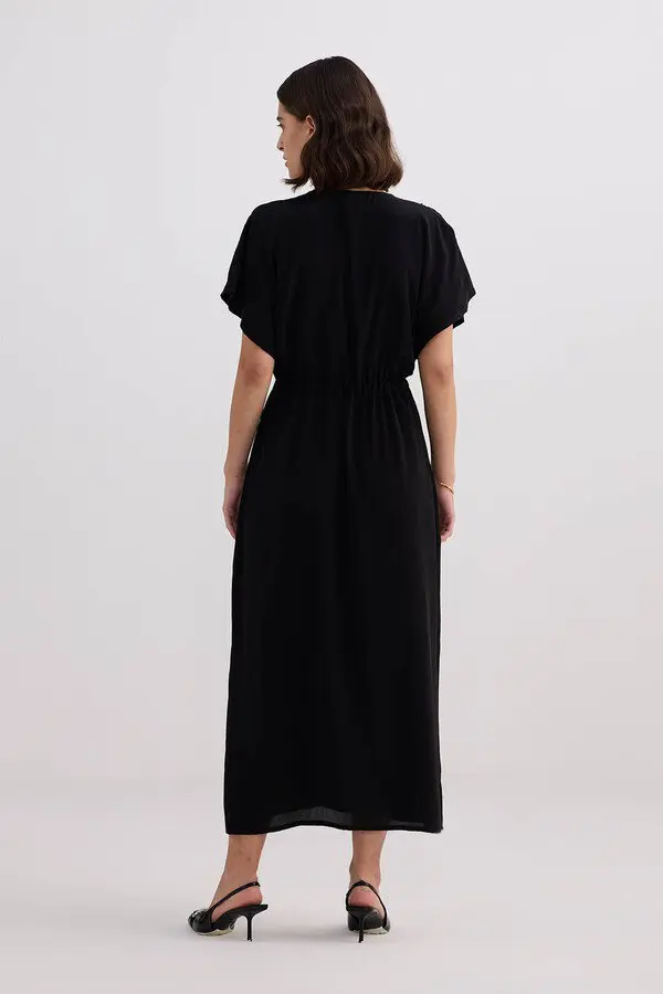 REISTOR Oversized Gathered V-neck Maxi Dress - Black