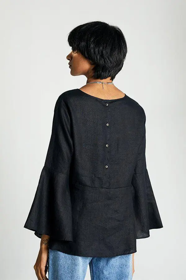 REISTOR The Button Back Shirt